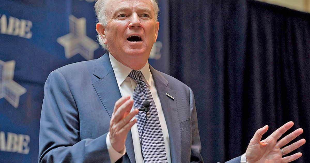 AutoNation CEO endorses CFPB, Honda Finance pact | Automotive News
