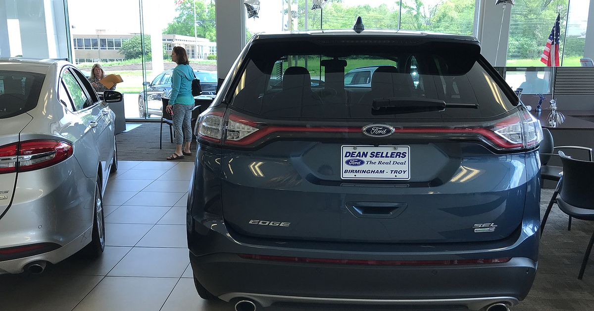 Ford alters dealer floorplan assistance program | Automotive News