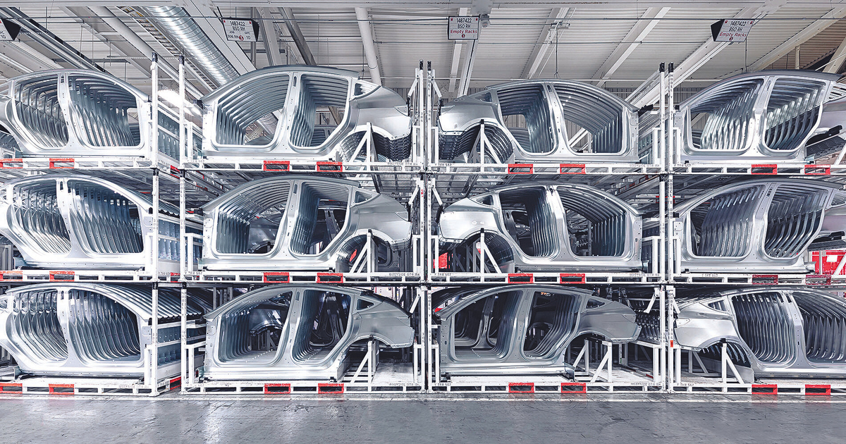 Tesla shifts focus from advanced manufacturing to self driving ...