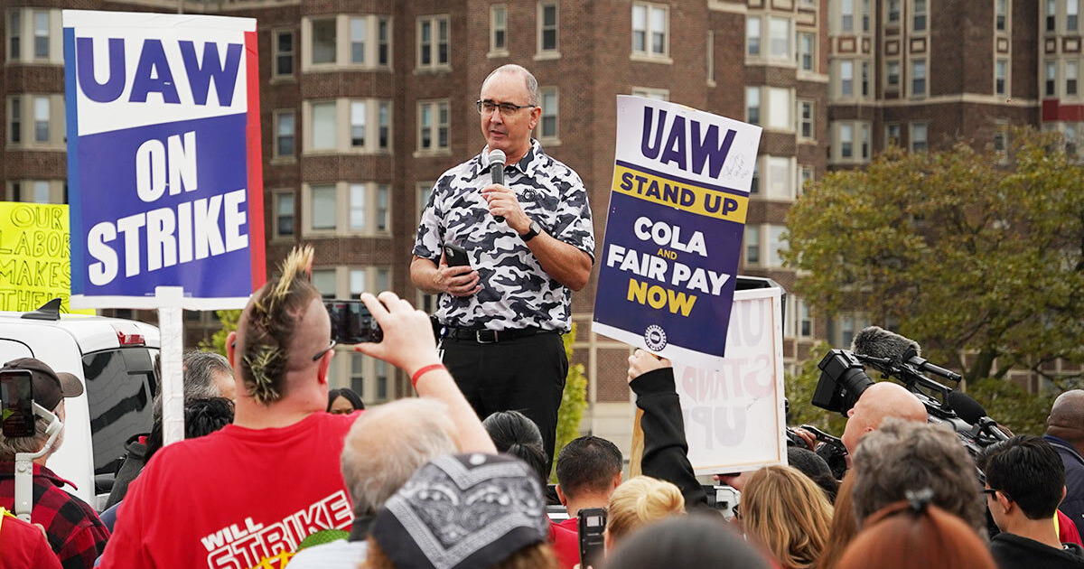 Report: UAW ready for union vote at Mercedes in Alabama | Automotive News