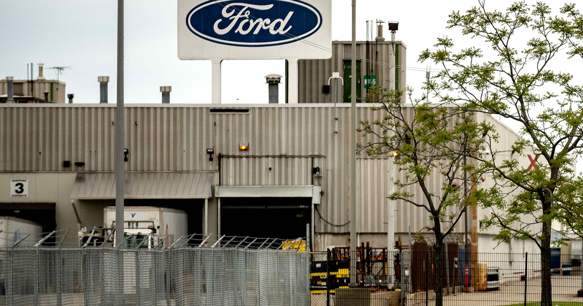 Ford commits $400 million to Chicago factory | Automotive News