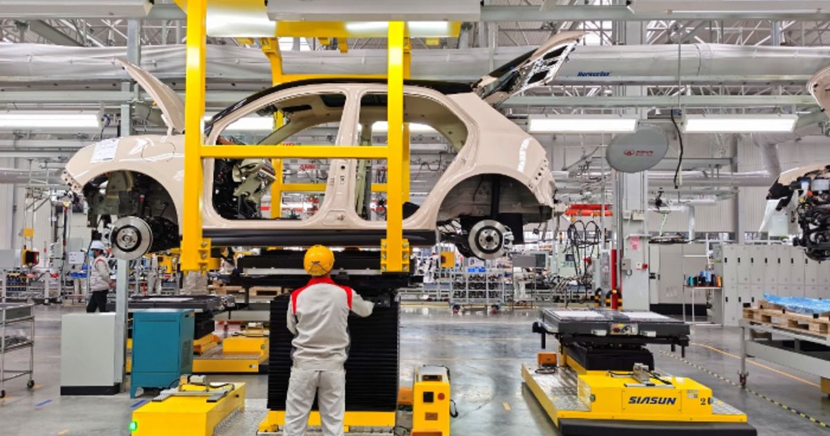 Factory utilization drops below 50% in 2020 | Automotive News