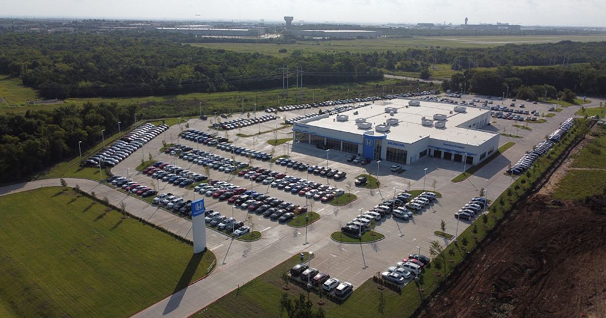 Lithia continues expansion with Calif., Texas dealership acquisitions ...