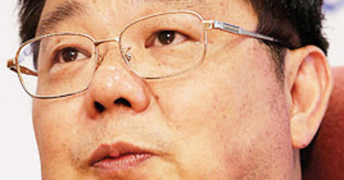 Geely CEO: U.S. sales in '16 (PR guy: Probably not) | Automotive News