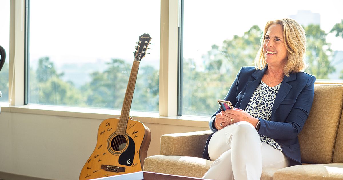 Cox Automotive's Janet Barnard to retire | Automotive News