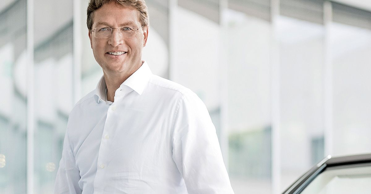 Daimler CEO Ola Källenius looks for billions in cost cuts | Automotive News