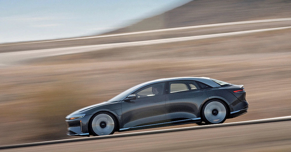 Median EV range has grown by almost 200 miles in last decade ...