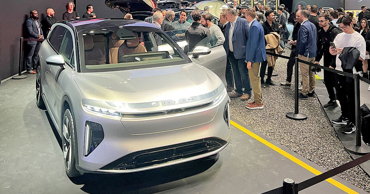 L.A. auto show: The industry in transition is indecisive | Automotive News