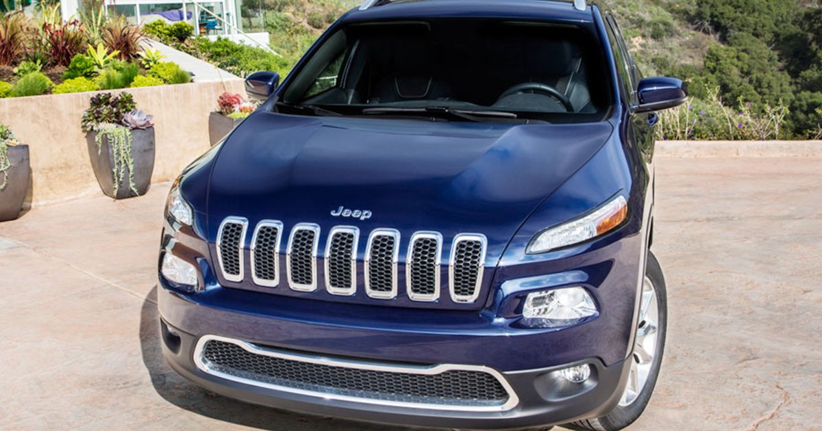 '14 Jeep Cherokee brandishes better fuel economy, new off-road system ...