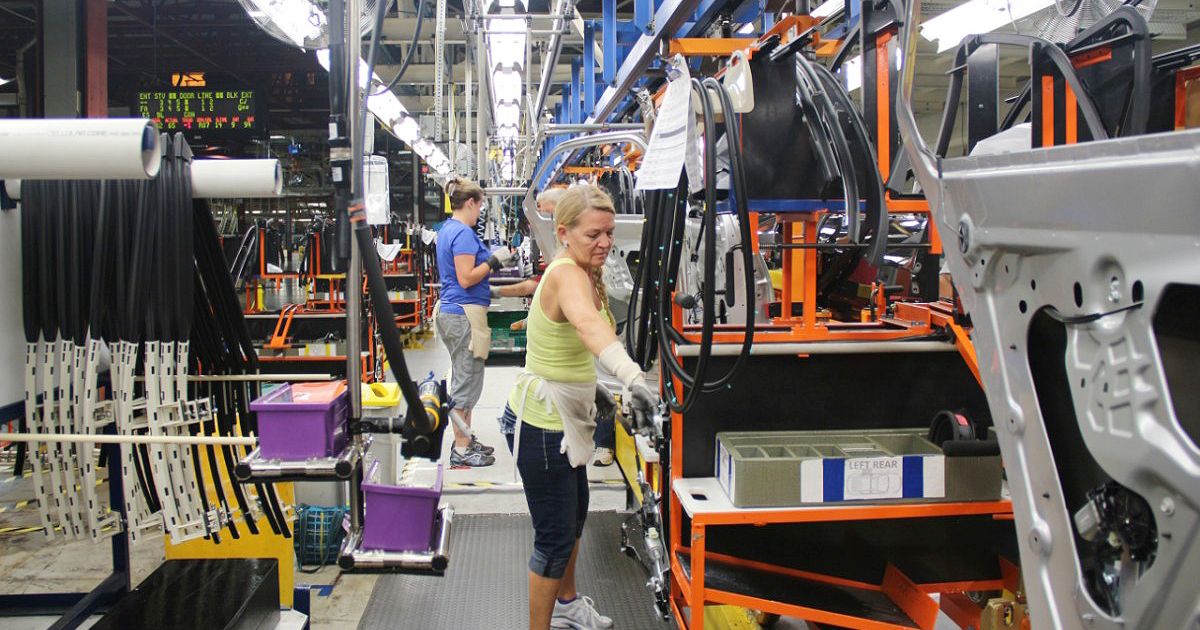 GM to produce V-8s in Spring Hill, Tenn. | Automotive News