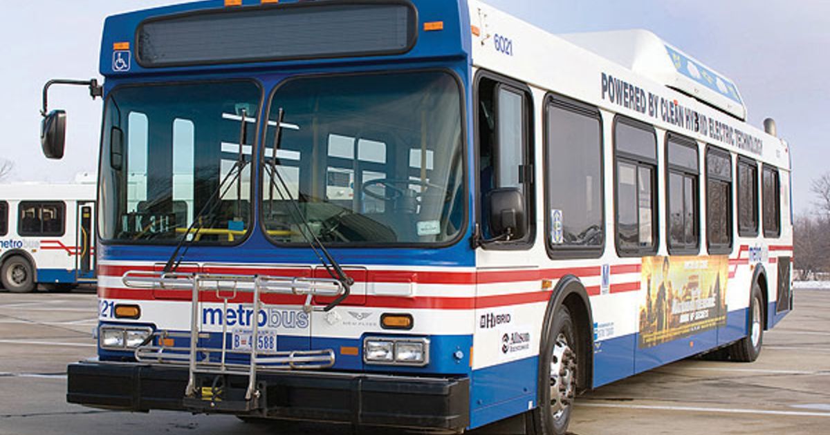 GM's Two Mode hybrid system scores with transit agencies | Automotive News