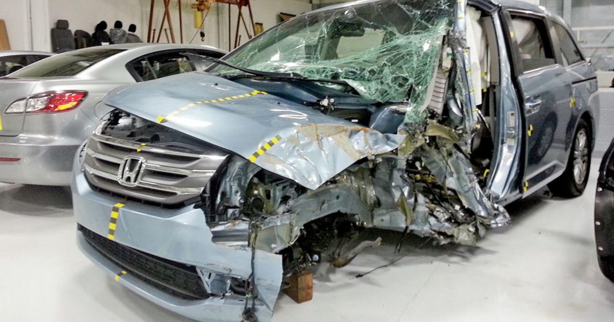 Honda's revamped minivan seeks crash-test redemption | Automotive News
