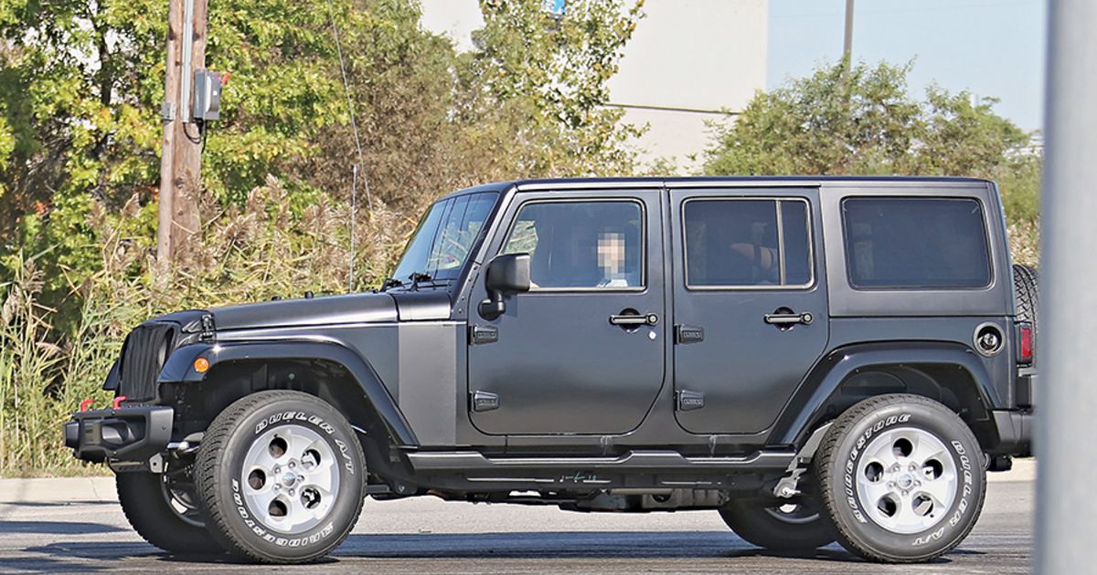 Longer Jeep Wrangler on the way | Automotive News
