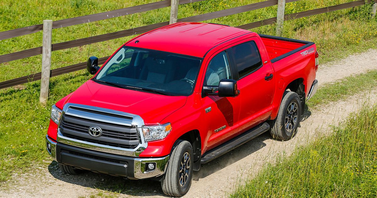 Toyota stands pat as full-sized pickups evolve | Automotive News