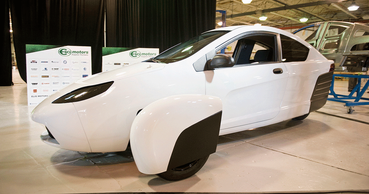 Elio Motors shows off three-wheel test vehicle | Automotive News