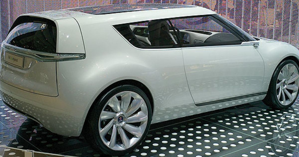 Saab hybrid concept has solar roof panels | Automotive News