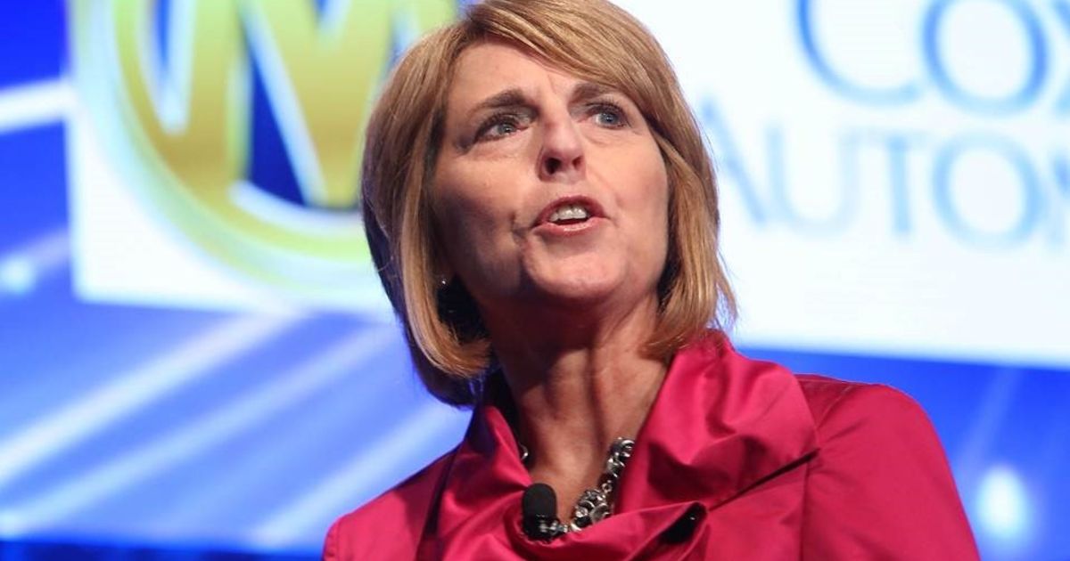 Auction head urges retailers to see themselves as a consumer's resource ...