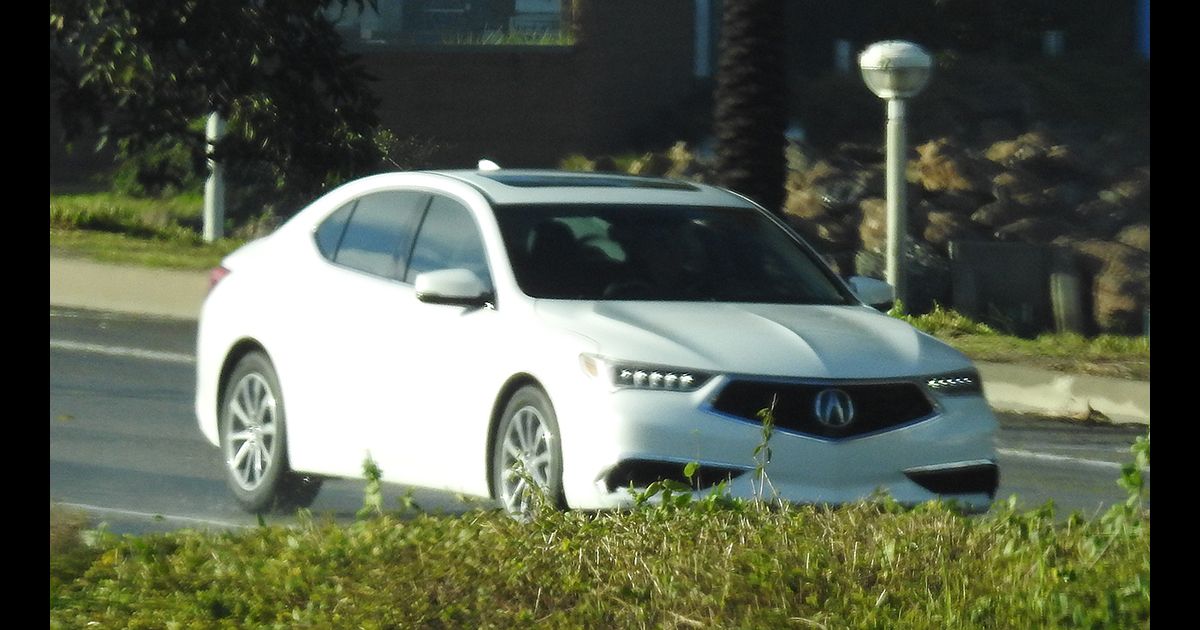 Acura's '18 TLX adopts brand's new grille | Automotive News