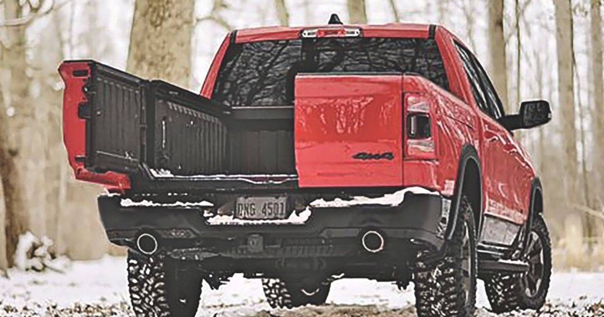 Dodge Ram rolls out flexible tailgate for pickups | Automotive News