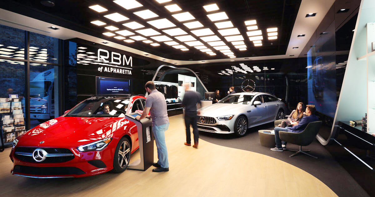 Car dealers should try new sales formats in digital age | Automotive News