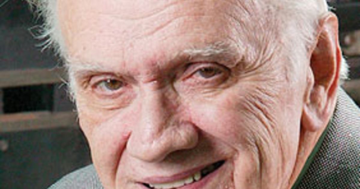 Teahen will join hall of fame | Automotive News