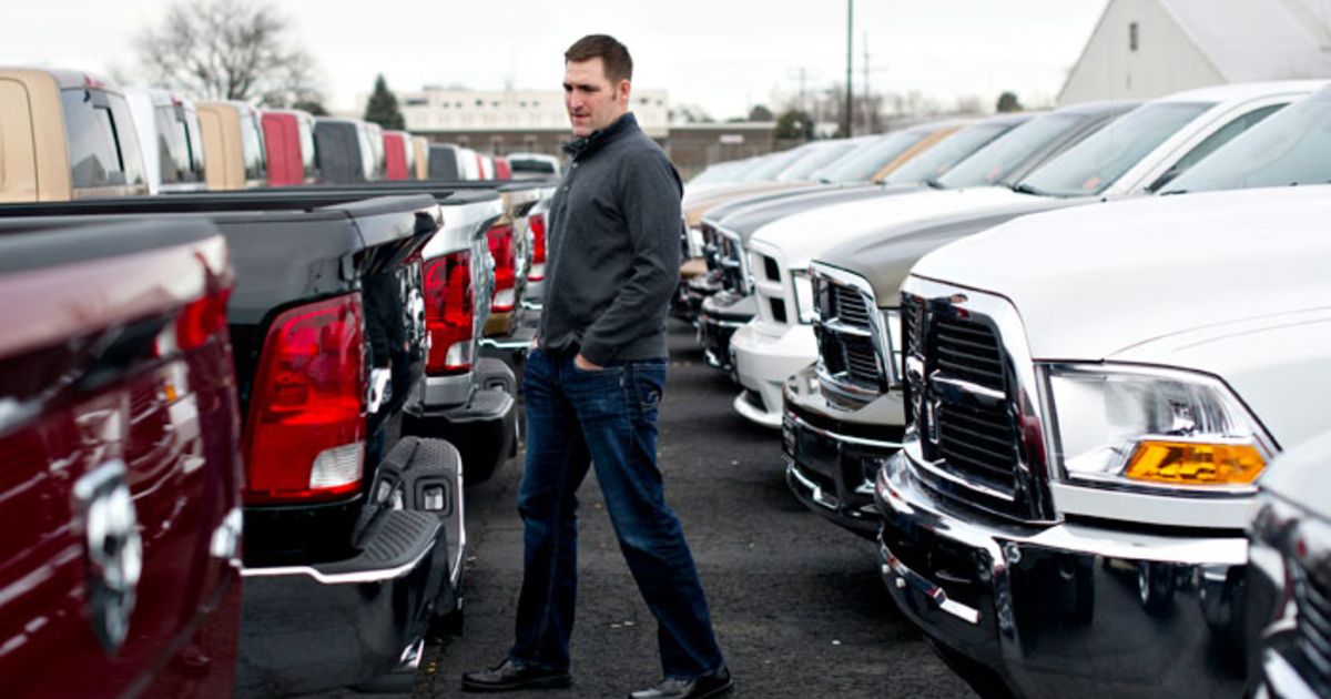 Chrysler, Hyundai set pace as SAAR hits 14.2M | Automotive News