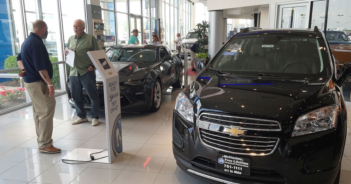 May sales drop 6.1% on weak car sales; SAAR stays strong | Automotive News