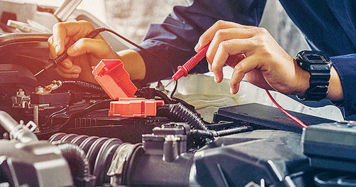 automakers' initiatives in dealership auto tech training | Automotive News