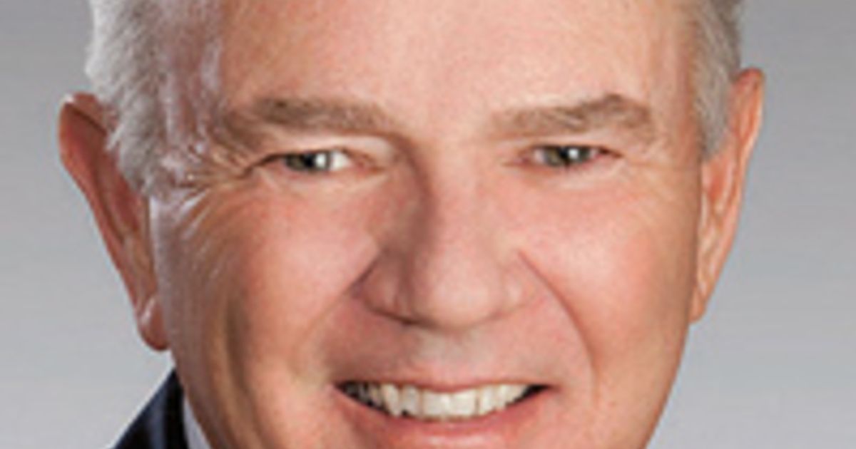AutoNation boosts pay for Jackson, Maroone | Automotive News