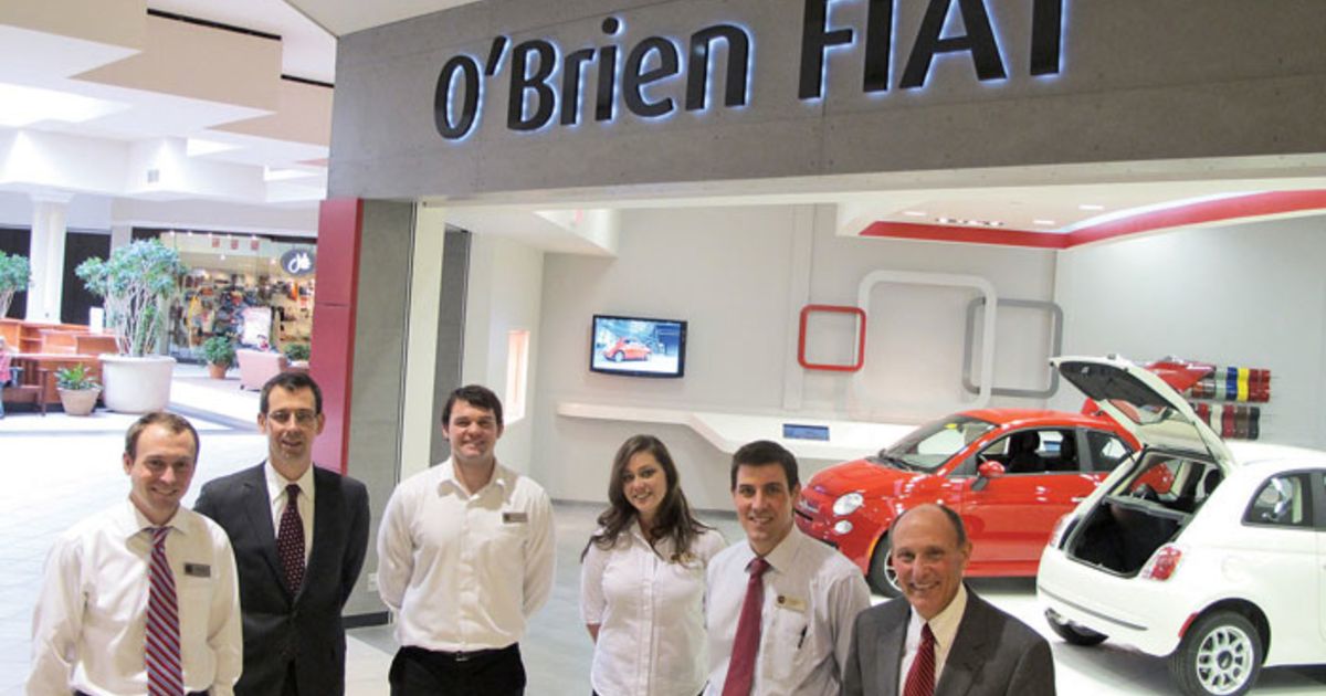 Shoppers hit the mall, test drive a Fiat | Automotive News