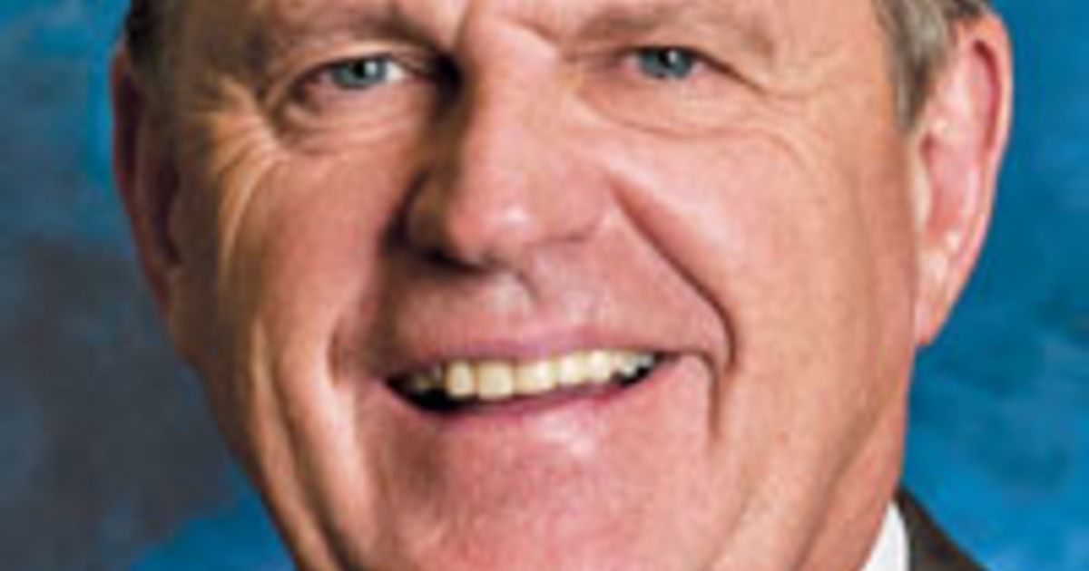 Allstate pilot enables dealers to sell collision coverage | Automotive News