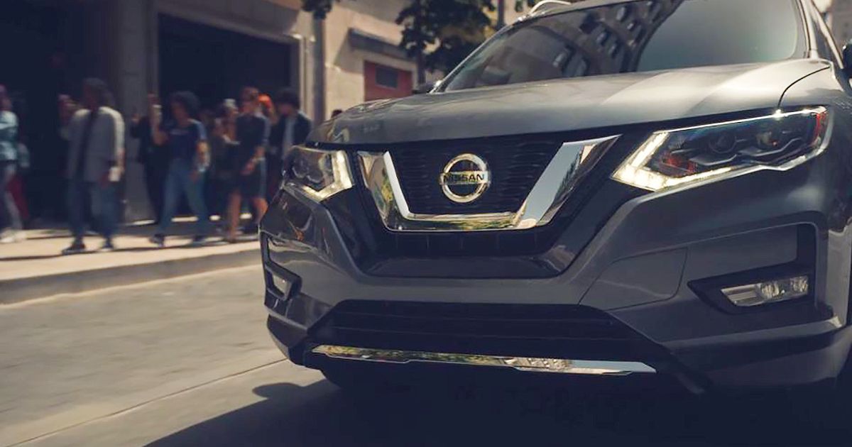 Nissan highlights safety features of Rogue in new spot | Automotive News