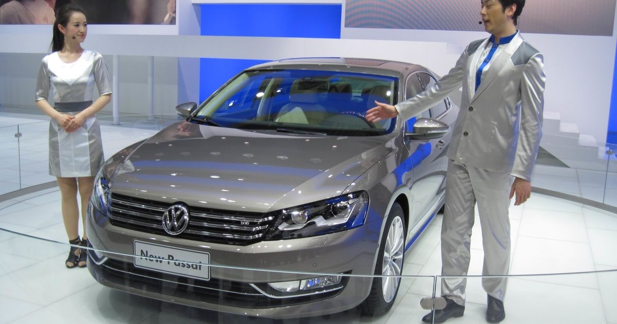 Shanghai Volkswagen plans luxury sedan | Automotive News