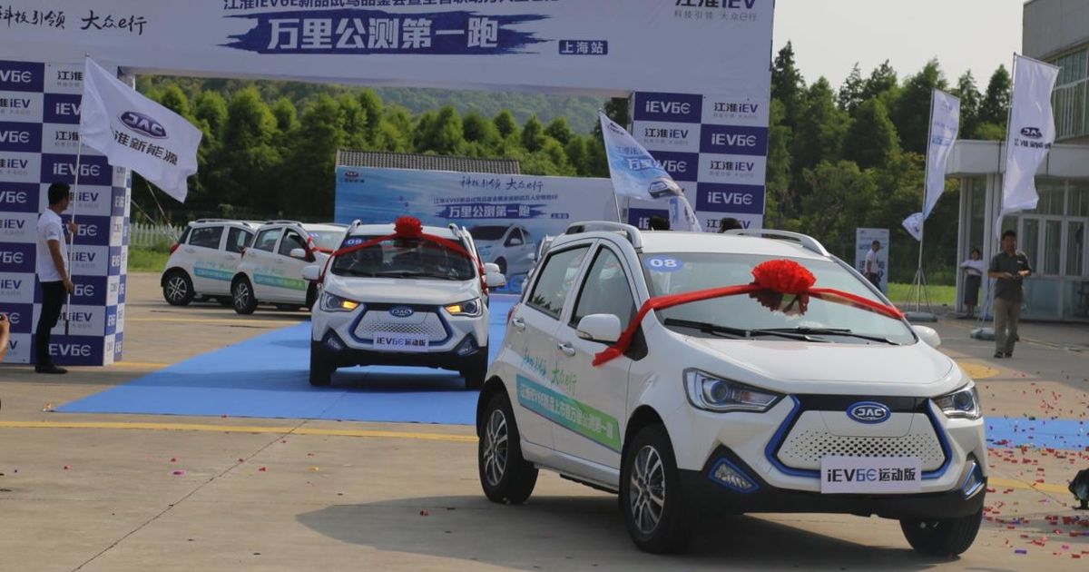 China's electrified vehicle fleet tops 2.21 million | Automotive News