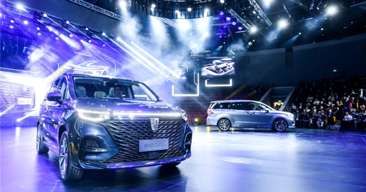 Industry sales advance nearly 13% in Oct. | Automotive News