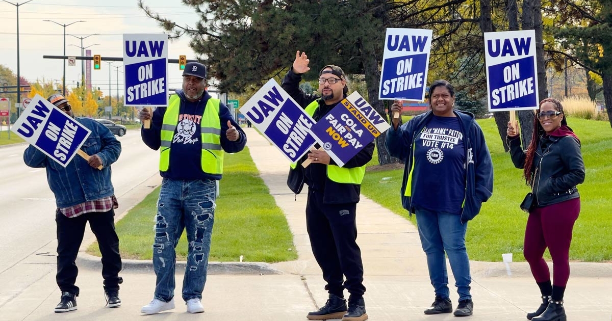 UAW strike: Union, Detroit 3 come closer on raises | Automotive News