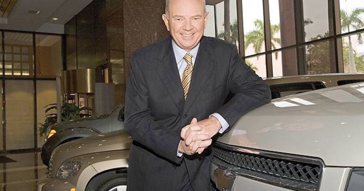 AutoNation chief: Detroit 3 making strides | Automotive News