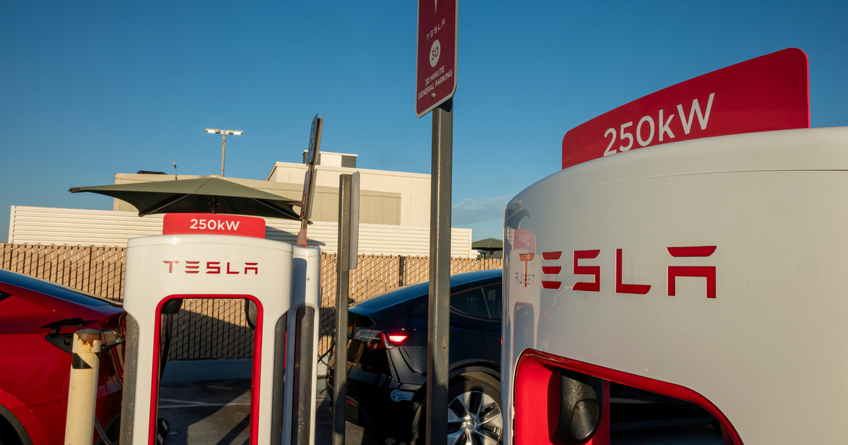 BP keen to buy Tesla supercharging sites for U.S. expansion ...