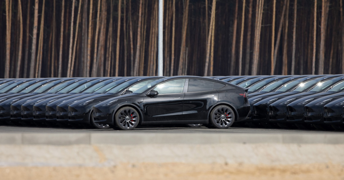 Tesla tops expectations, price cuts lift deliveries to record ...