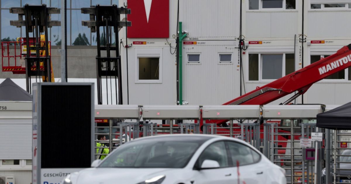 Tesla eyeing Russian production 'at some point,' Musk says | Automotive ...