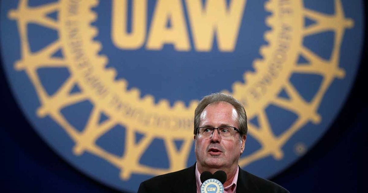 Jones resigns as UAW president, retires from union, effective ...