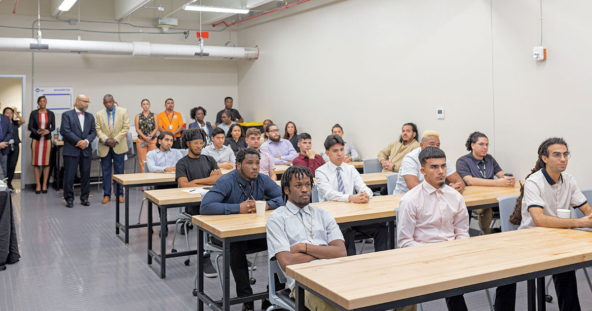 Warren Henry launches tech apprenticeships | Automotive News