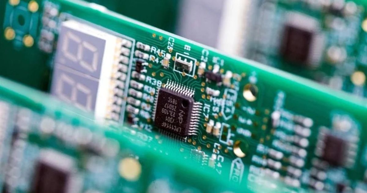 GM, Ford, Stellantis learning to live with microchip shortage ...