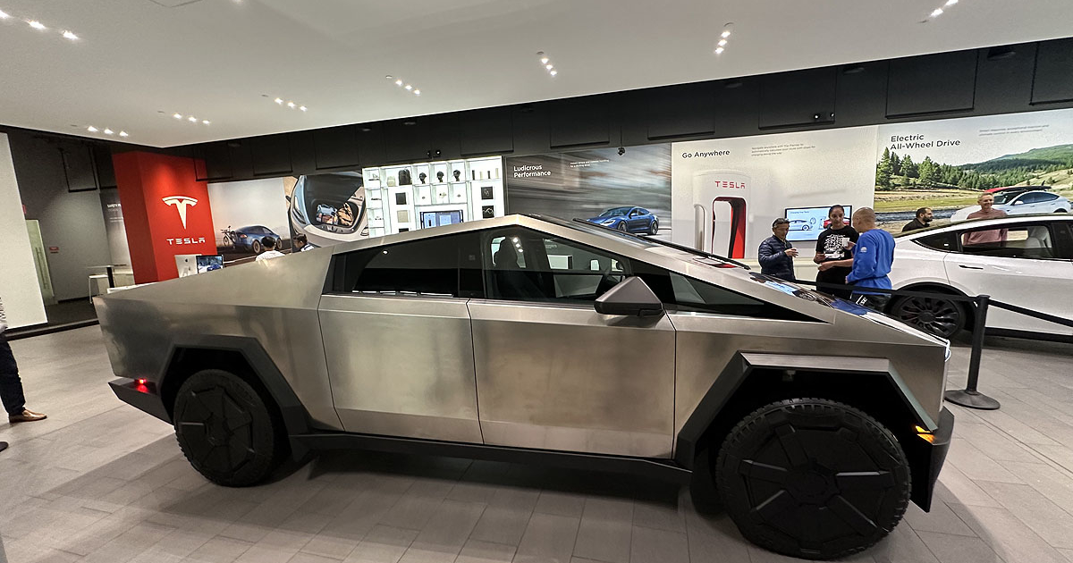 Cybertrucks are not rusting, Tesla assures worried owners | Automotive News