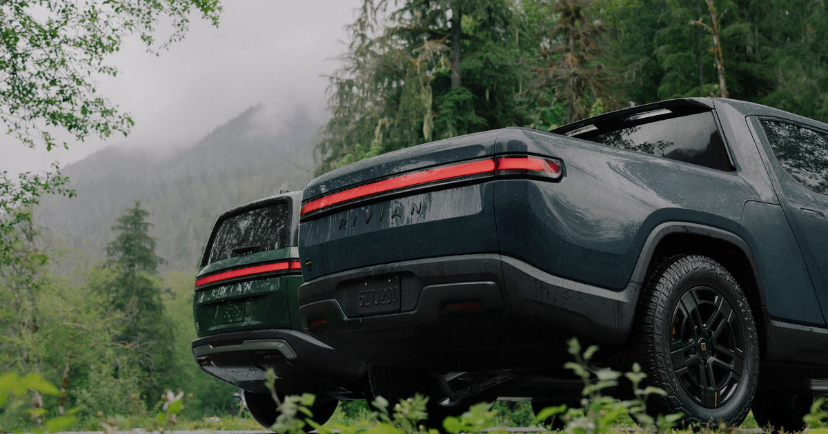 4 more cool things with 2025 Rivian R1T, R1S freshen | Automotive News