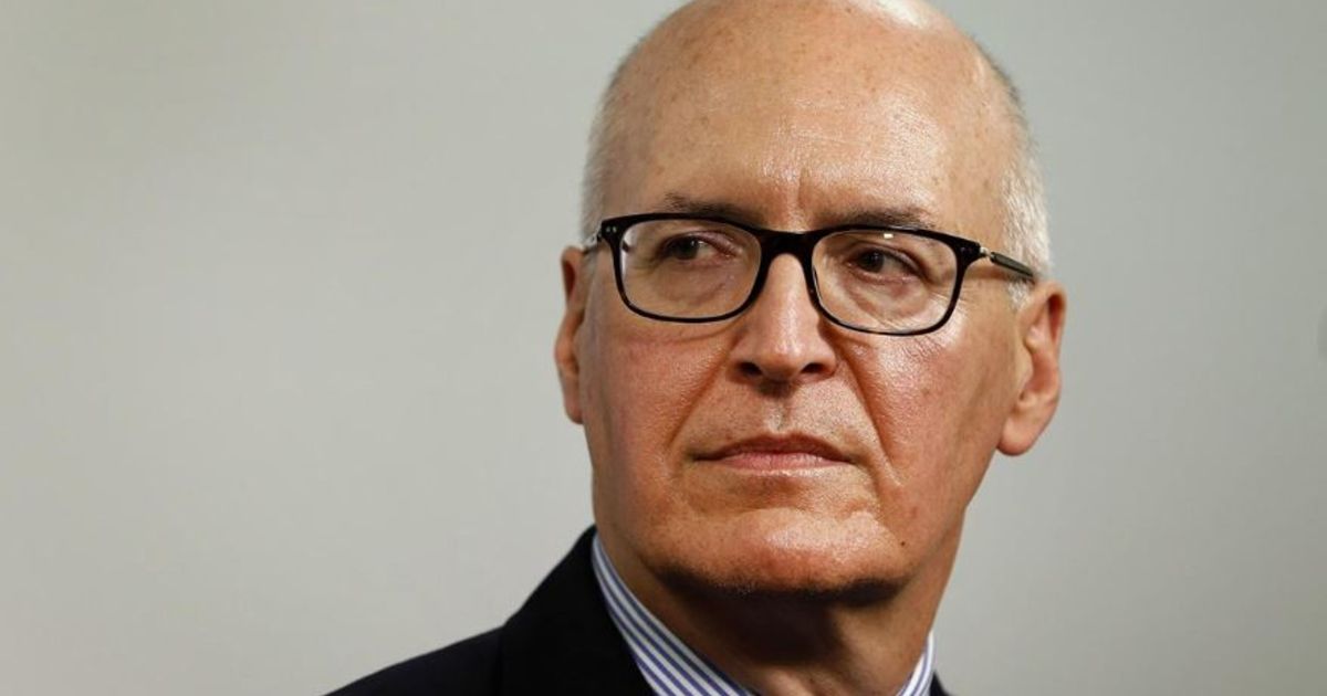Ford CFO Shanks plans to retire, report says | Automotive News