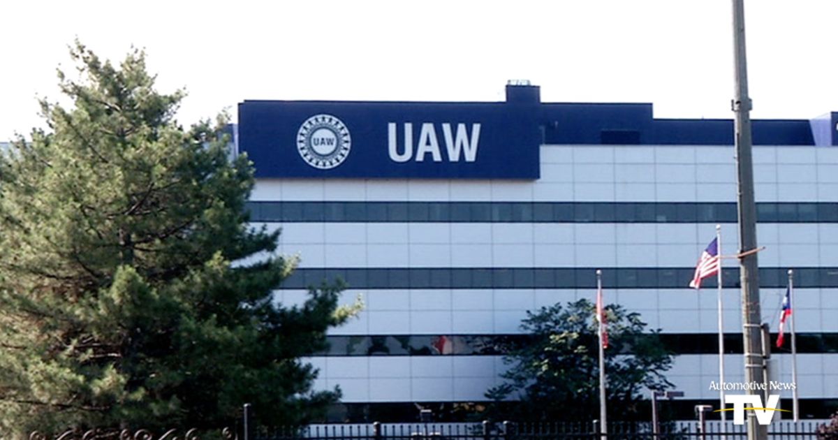 UAW official charged in corruption probe takes leave of absence ...