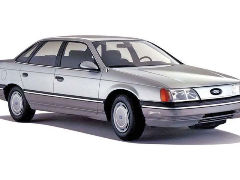 Ford Taurus lands at dealerships in 1985