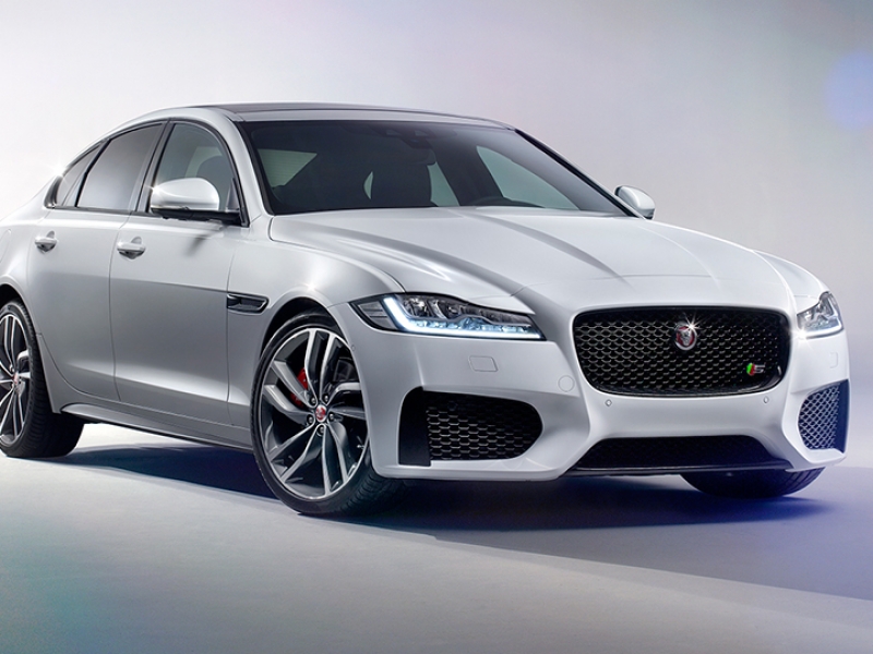 Jaguar's revamped XF sedan slims down to boost fuel efficiency ...