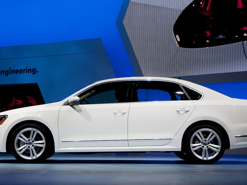 White, silver top list of most popular car colors again, PPG says